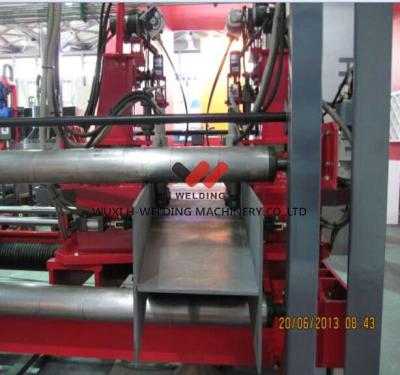 China A máquina de soldadura traseira para a linha de produção tipo horizontal do feixe de H eficiência elevada com VIU o soldador à venda