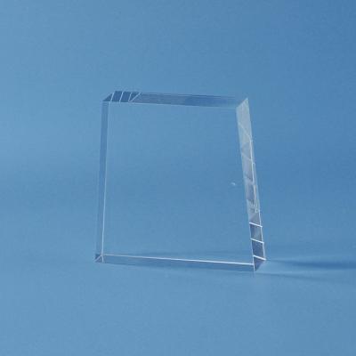 Cina Crystal Trapezoidal Sapphire Crystal Lenses per la guida di luce in vendita