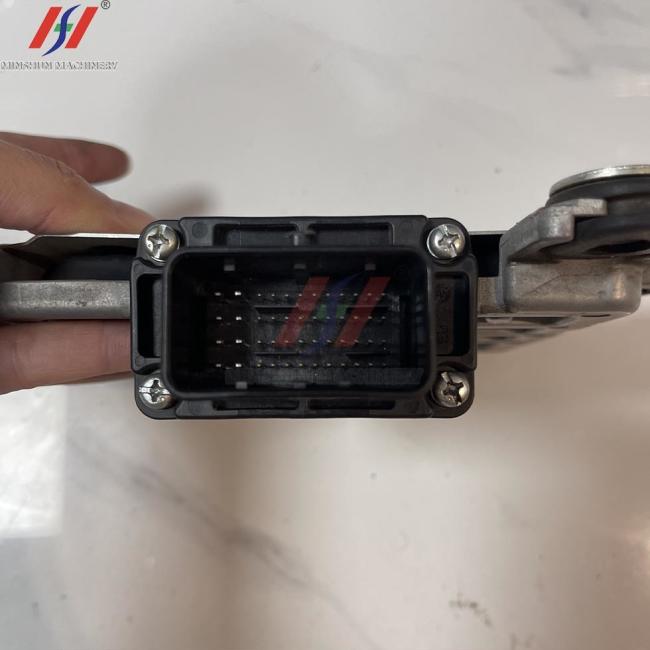 Detailed image of control panel for Yanmar 4TNV98T engine