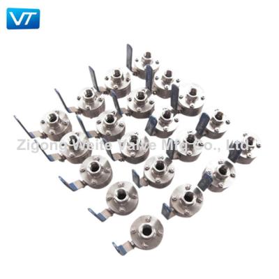 Cina Valvola a sfera puntigliosa di galleggiamento delle estremità filettate della valvola a sfera di acciaio inossidabile in vendita