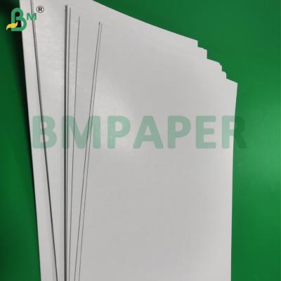 Cina Carta da poker con anima nera lucida da 310 g 320 g per carte da gioco anti-sbirciatina 8,5'' x 11'' in vendita