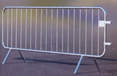 Κίνα 35mm tubing crowd control barriers προς πώληση