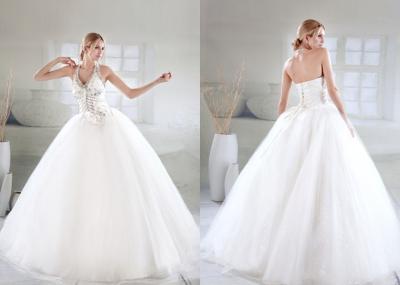 Cina I vestiti da sposa bianchi dal treno di spazzata di Tulle della capezza con l'arco/hanno bordato i fiori in vendita