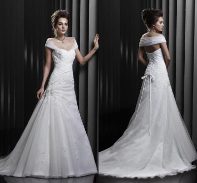 Cina Tulle ha increspato il treno della corte dei vestiti da sposa delle donne del ritratto con l'applique in rilievo del fiore in vendita