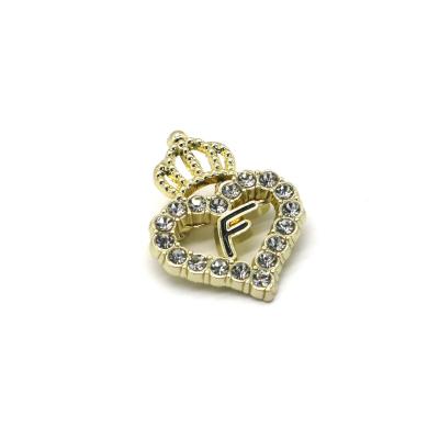Cina corona Diamond Inlaid del cuore di 2.5×1.7cm Crystal Cufflinks For Mens Hollowed fuori in vendita