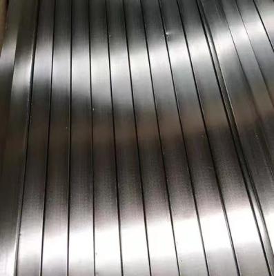 Cina le barre luminose di acciaio inossidabile Antivari quadrato luminoso di 2B ASTM 304 hanno lucidato 400 serie in vendita
