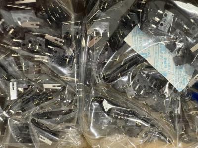 Cina Omron D2F-FL 1A Switch di base 15,8 mm Impresa di alta precisione per PCB o pannelli montati in vendita