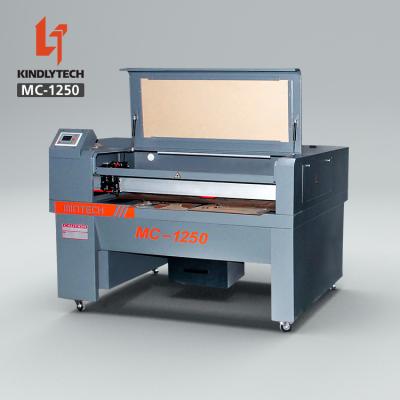 China Máquina de grabado del laser del vatio 6090 de AC220V 130 para el corte de acrílico en venta