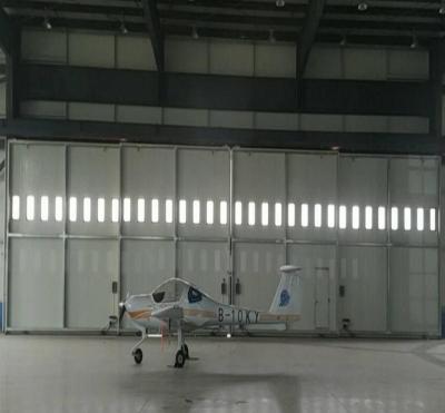 中国 窓口との設計された単方向航空の格納庫のドアの典型的な設計 販売のため
