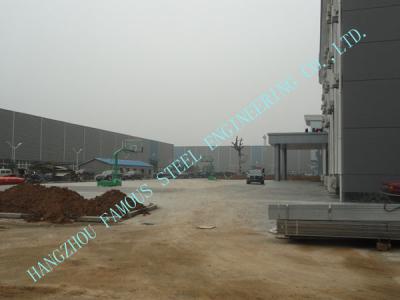 Chine Bâtiments en acier préfabriqués ASTM 83' de la catégorie A36 X 92' avec des faisceaux de section de H à vendre