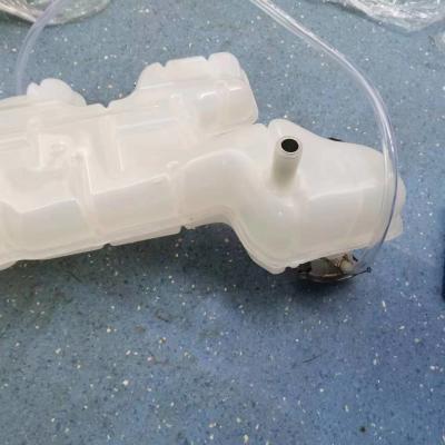 Chine DZ9614533002 Assemblage de réservoir d'expansion pour le camion lourd HOWO Shaanqi Delong M3000S X5000 à vendre