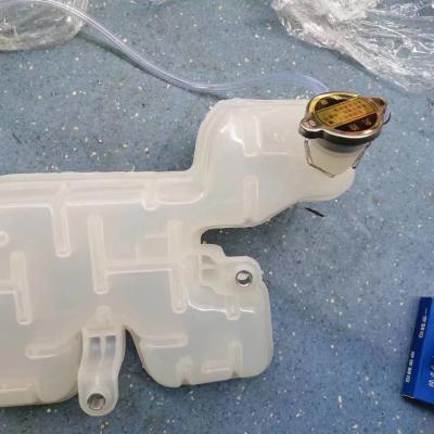 Chine DZ9614533002 Assemblage de réservoir d'expansion pour le camion lourd HOWO Shaanqi Delong M3000S X5000 à vendre