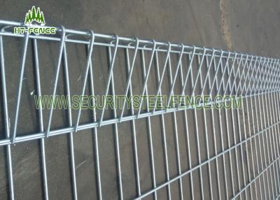 中国 装飾的なBRCは建築現場のために囲う塀/ロール上の溶接された網を溶接しました 販売のため