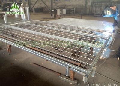 China Los paneles temporales móviles de la cerca, los paneles de malla de alambre soldados con autógena del acero inoxidable en venta