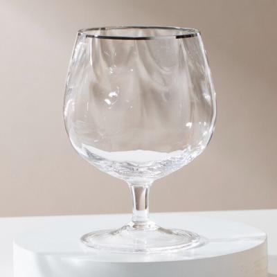 Chine Brandy Cognac Glasses peu commun martelé 16 onces remettent soufflé avec la jante d'argent d'or à vendre