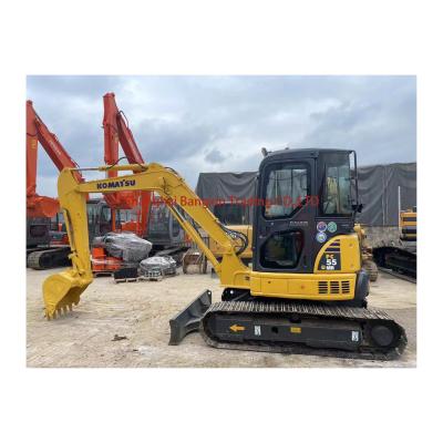 China Sim, nós inspecionamos usado Komatsu PC55MR-2 mini escavadeira com bomba hidráulica original à venda