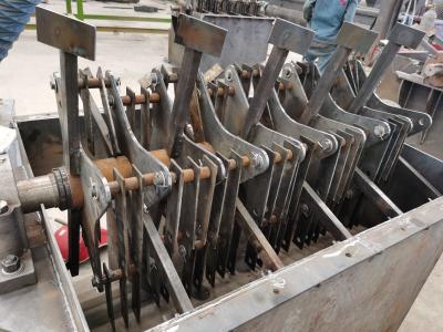 Chine Machine de concassage de matériaux pour engrais de compost en poudre puissante avec une puissance de 1000-8000 kg/h à vendre
