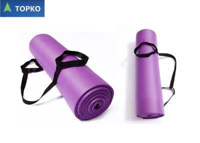 Cina Stuoia di esercizio di yoga di forma fisica di NBR, stuoia spessa di yoga di 15mm/8mm/10mm con la cinghia in vendita