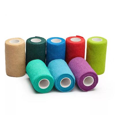 China Vendas cohesivas elásticas no tejidas para uso veterinario, sin látex, para protección en carreras de caballos, color piel, vendaje atlético cohesivo en venta