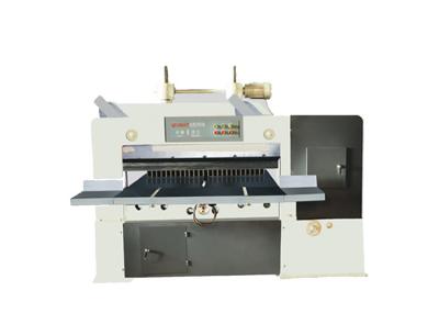 Κίνα Ελαφρύ ελέγχου qz-1300C οικονομικό 130mm εγγράφου ύψος τεμνουσών μηχανών προς πώληση
