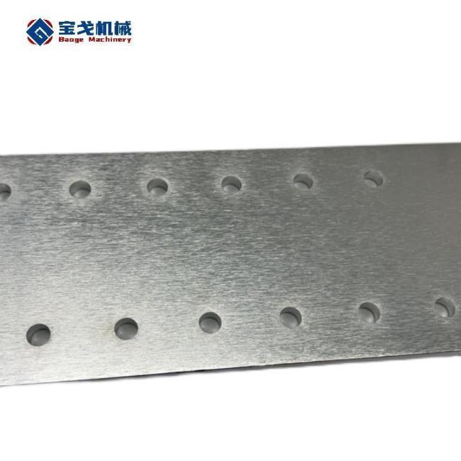 Shaping and Connecting Rigid Busbars in Low Voltage Switchgear