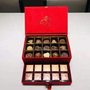 Cina Imballaggio di fascia alta impermeabile per scatola di cioccolatini rigida a doppio strato in vendita