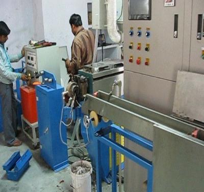 Cina Produzione di attrezzature a un solo strato del cavo del teflon della macchina dell'espulsore del cavo in vendita