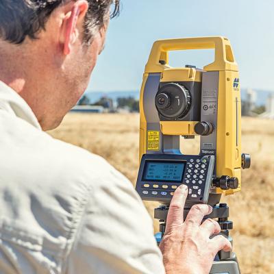China Estación total de 32 GB con apertura de 45 mm y EDM de 48 mm para topografía y mapeo en venta