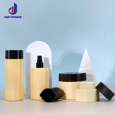 Chine Bouteilles en plastique pour produits cosmétiques 160ml 120ml 130g 50g Bouteille de lotion pour soins de la peau Matériau PET durable à vendre