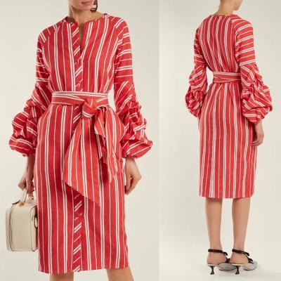 Китай 2018 рукавов колокола женщин собранных одеждами Striped платья моды дизайна Midi на женщины 2018 продается