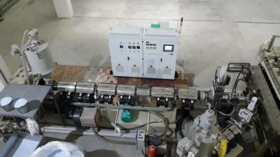 China Grijs Hol het Profielblad dat van Kleurenpc Machine350kg/h Capaciteit Gemakkelijk maakt te installeren Te koop