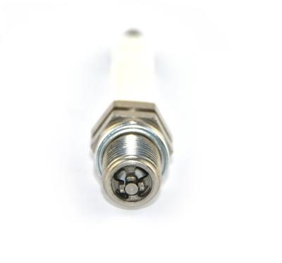 中国 OEのChanpionのstitwithの4地面の電極のための標準品質の産業点火プラグR1B12-77のトーチの点火プラグの取り替え 販売のため
