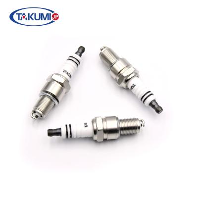 Κίνα Βούλωμα B6RETC γνήσιος assy-σπινθήρας 1881108061 της Hyundai/βουλωμάτων σπινθήρων μερών αυτοκινήτων της KIA προς πώληση