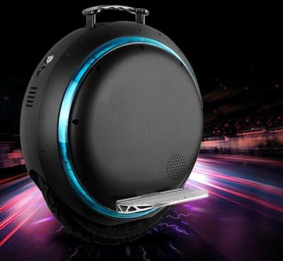 Cina Motorino d'equilibratura di auto della ruota dell'altoparlante uno di musica di Bluetooth, monociclo elettrico dell'equilibrio di auto in vendita