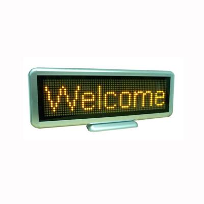 China Yellow LED Scrolling Sign Programmable Display Advertising USB Reachargeable C1664Y à venda