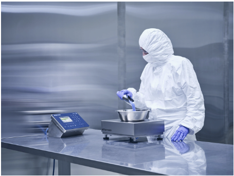 METTLER TOLEDO BBA436-400A12 Stainless Steel Bench Scale showing its compact design and high-resolution display