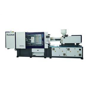 China New High Efficiency Energy Saving Plastic Injection Molding Machine for sale