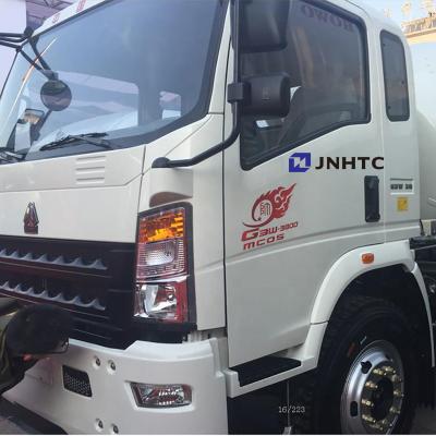 Cina Auto di bassa potenza del camion del miscelatore di cemento di HOWO che carica 4x2 3cbm 5M3 in vendita