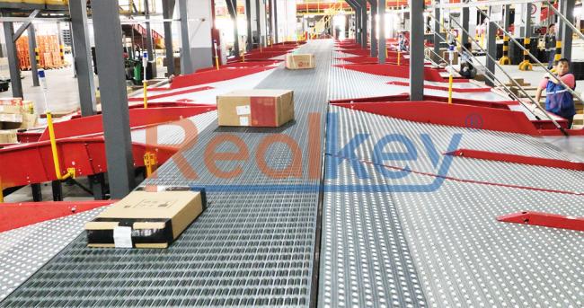 RKCONV Modular Belt Conveyor in operation