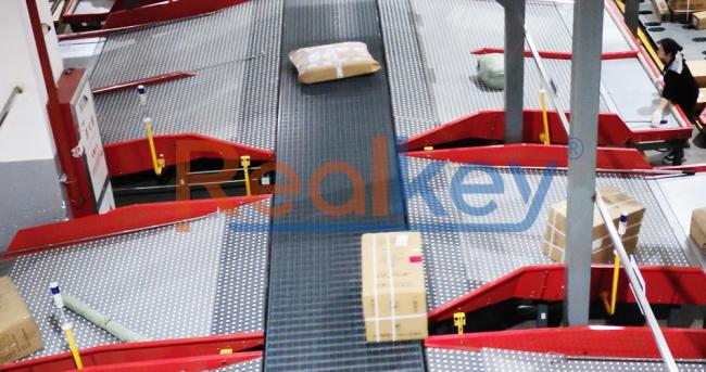 RKCONV Modular Belt Conveyor in operation