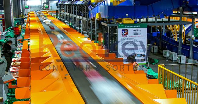 Realkey Cross Belt Sorter in operation within warehouse environment