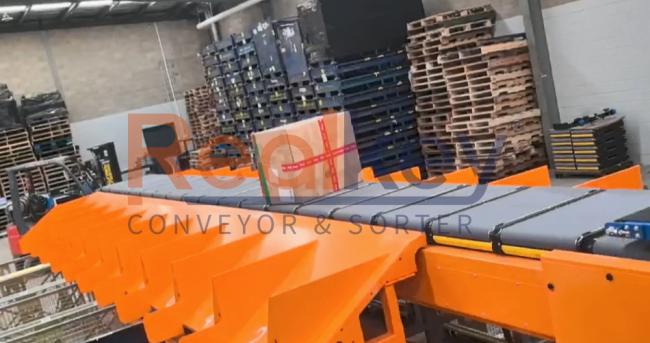 Cross Belt Sorter in operation