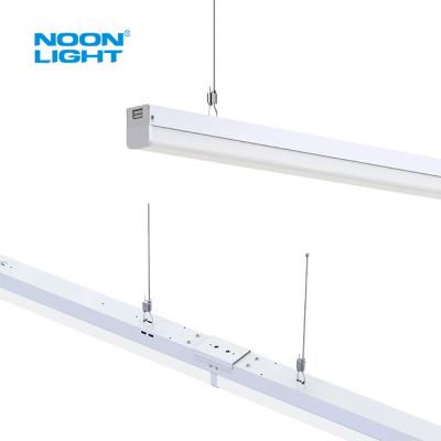 Cina 100-347VAC Voltaggio di ingresso 2.5m Striscia LED lineare con acciaio verniciato in polvere bianca in vendita