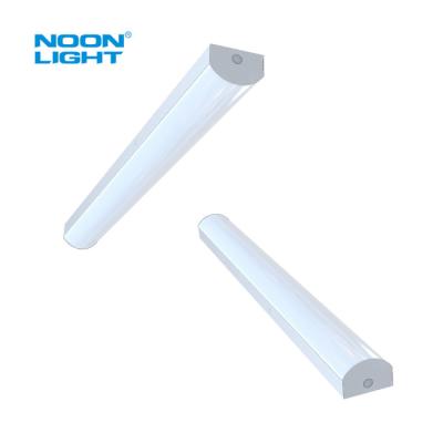 Cina Versione aggiornata LED Stairwell Light Opal Stair Well Lamp Surface Monted IP54 PC Housing in vendita