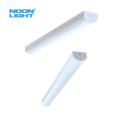 Cina Acciaio dipinto in polvere bianca 120° LED Striscia lineare Scala per pendente e montaggio superficiale in vendita