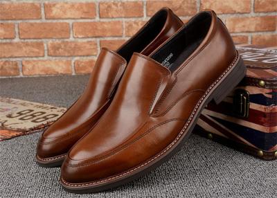 Cina Cuoio classico del vitello delle scarpe di vestito dal dito del piede a forma di mandorla del mocassino con la banda elastica in vendita
