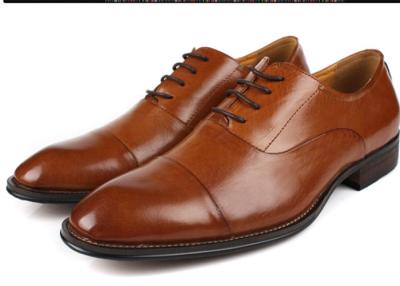 Cina Le scarpe di vestito di Oxford degli uomini del dito del piede del cappuccio piano, vestito di Brown degli uomini calza il tipo basso del tallone in vendita