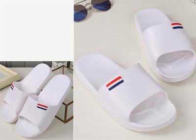 Cina Pantofole dell'interno del bagno delle signore, lo slittamento delle donne sulla tomaia d'imitazione del PVC del tessuto delle pantofole in vendita