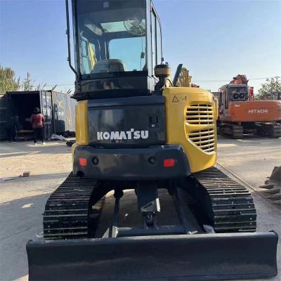 中国 5500kg 中古コマツー掘削機 2.2L 排気量 8.5L 冷却液 販売のため