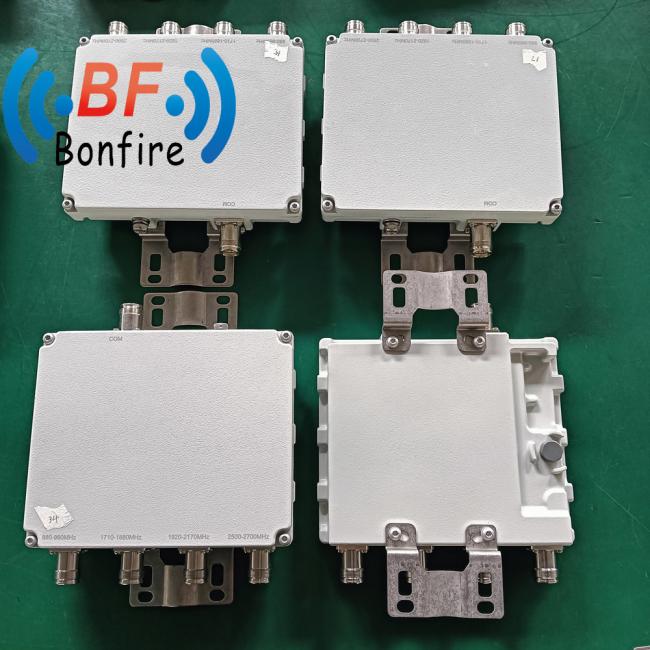 698-960/1710-1880/1920-2170/2600-3800MHz Combiner RF Quadplexer Multiplexer 4.3-10 Female